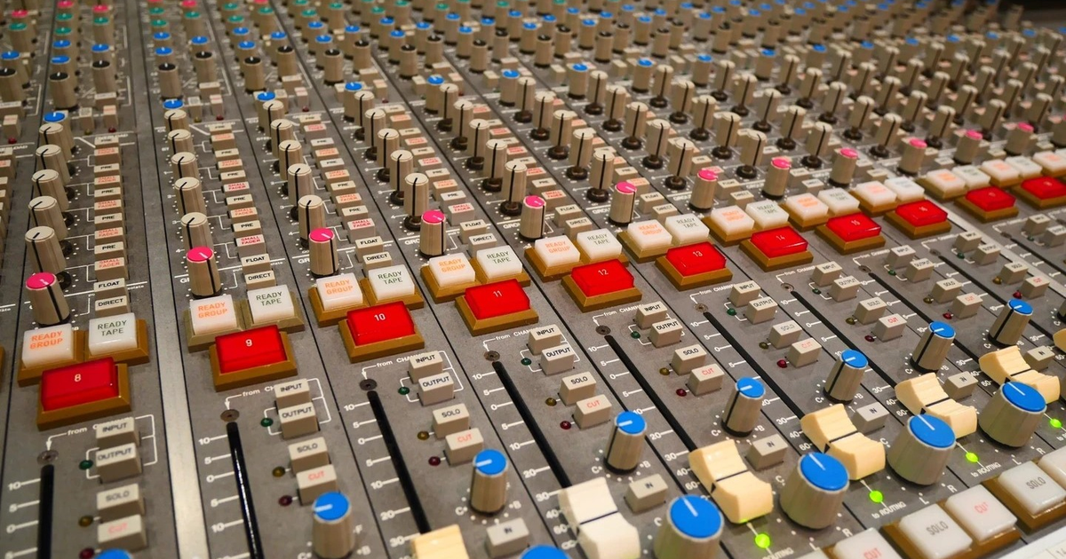 ﾚｺｰﾃﾞｨﾝｸﾞｴﾝｼﾞﾆｱ｜人気TV/劇場アニメコンテンツに携われる！ - 株式会社HIKEのエンジニアリングの採用 - Wantedly