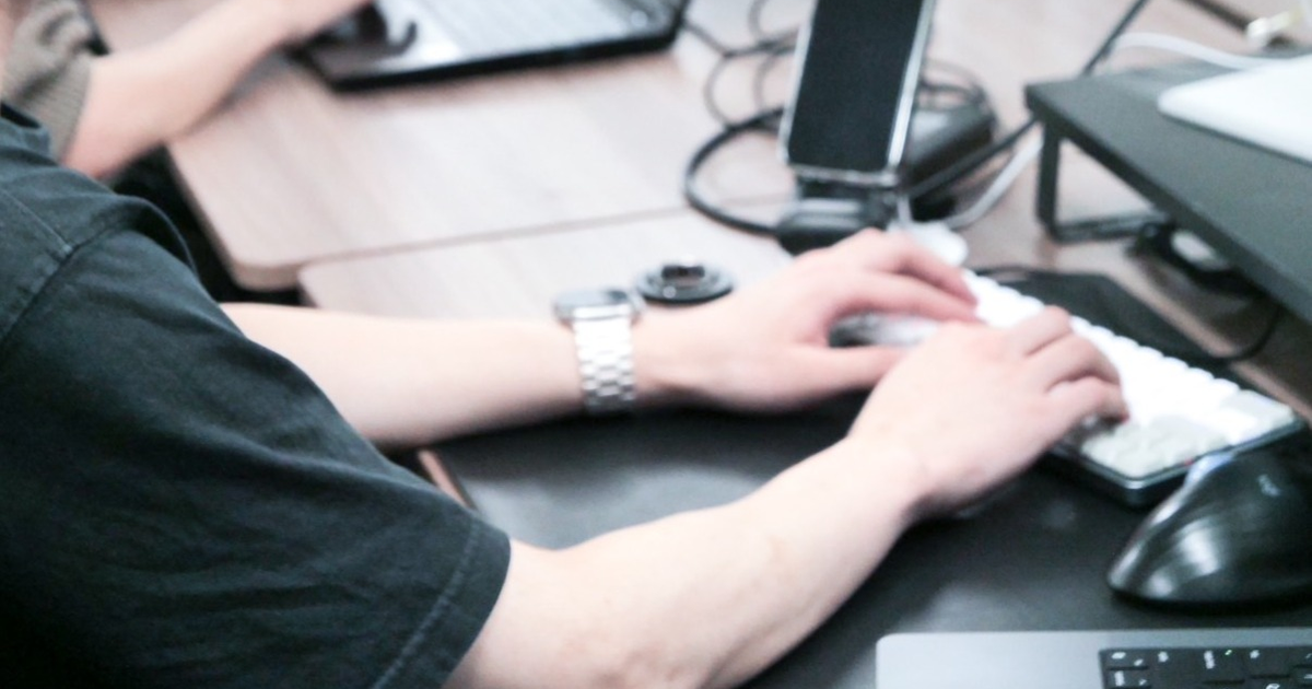 React/Goを扱えるWebエンジニア募集！ - 株式会社コズムのWebエンジニアの採用 - Wantedly