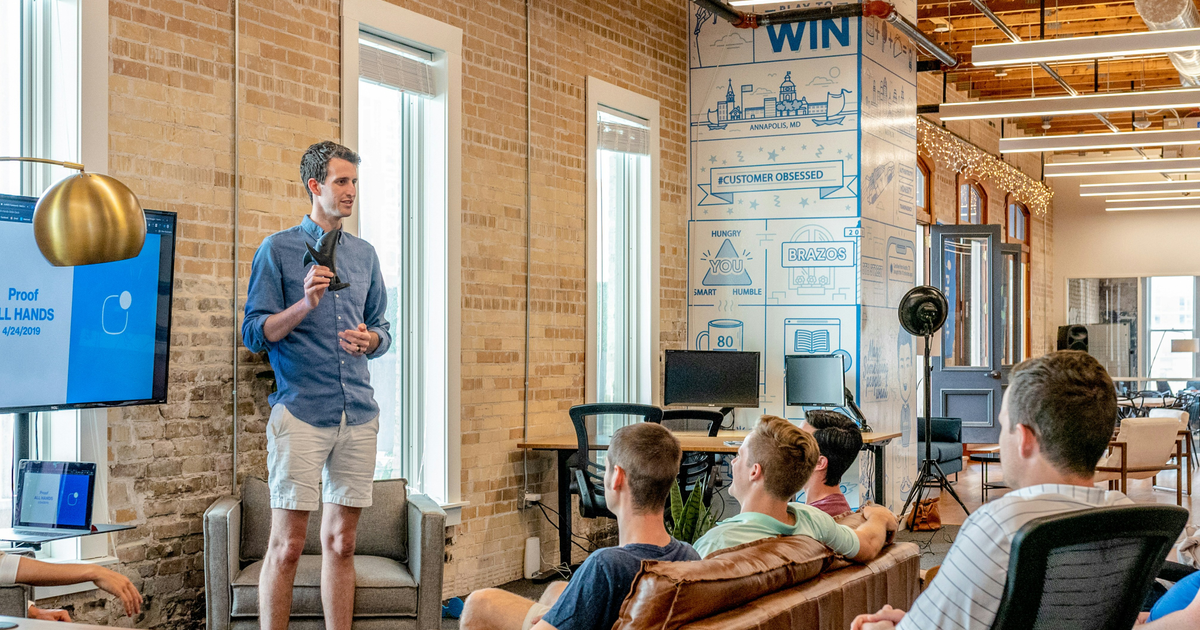 SNSの企画運用が得意な方募集！講師として活躍しませんか！ - UNIT BASE株式会社のUI/UXデザイナーの採用 - Wantedly