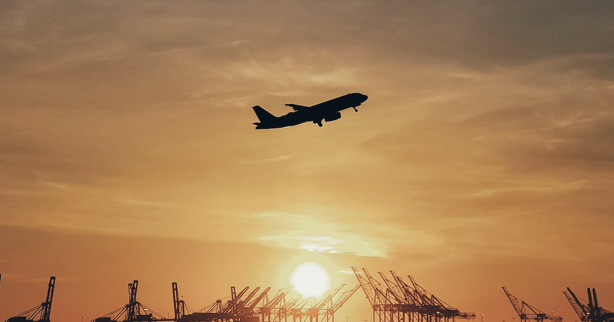 What terminal is Spirit at IAH?