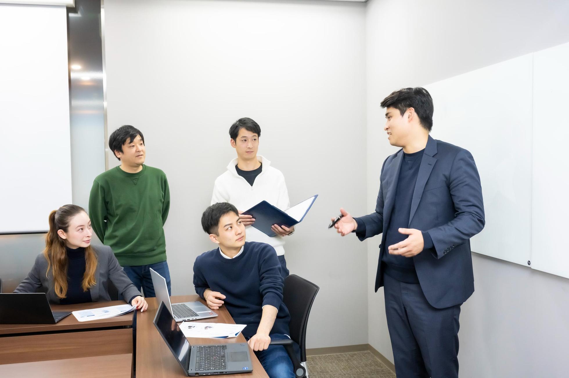 新卒採用開始。外資系コンサルファーム出身の代表直下で荒波に揉まれませんか？ - 株式会社WIREBASEのコンサルティングの採用 - Wantedly